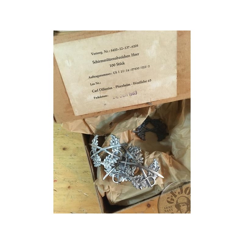 GERMAN ARMY BADGE "SWORDS BRONZE" FOR OFFICERS CAP