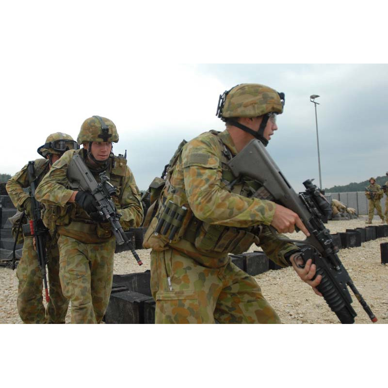 SELLING AT OUR SHOP!!! AUSTRALIAN ARMY "AUSCAM" COMBAT SHIRTS AS NEW